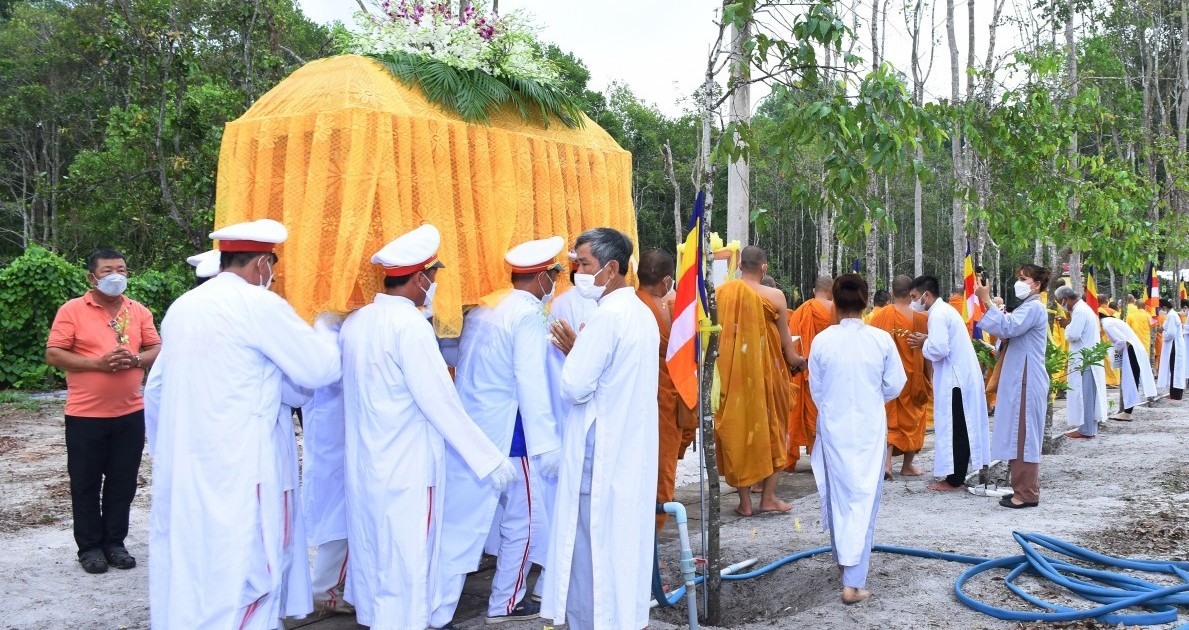 Bình Thuận: Lễ truy niệm và cung tống kim quan Hòa thượng Thích Minh ...